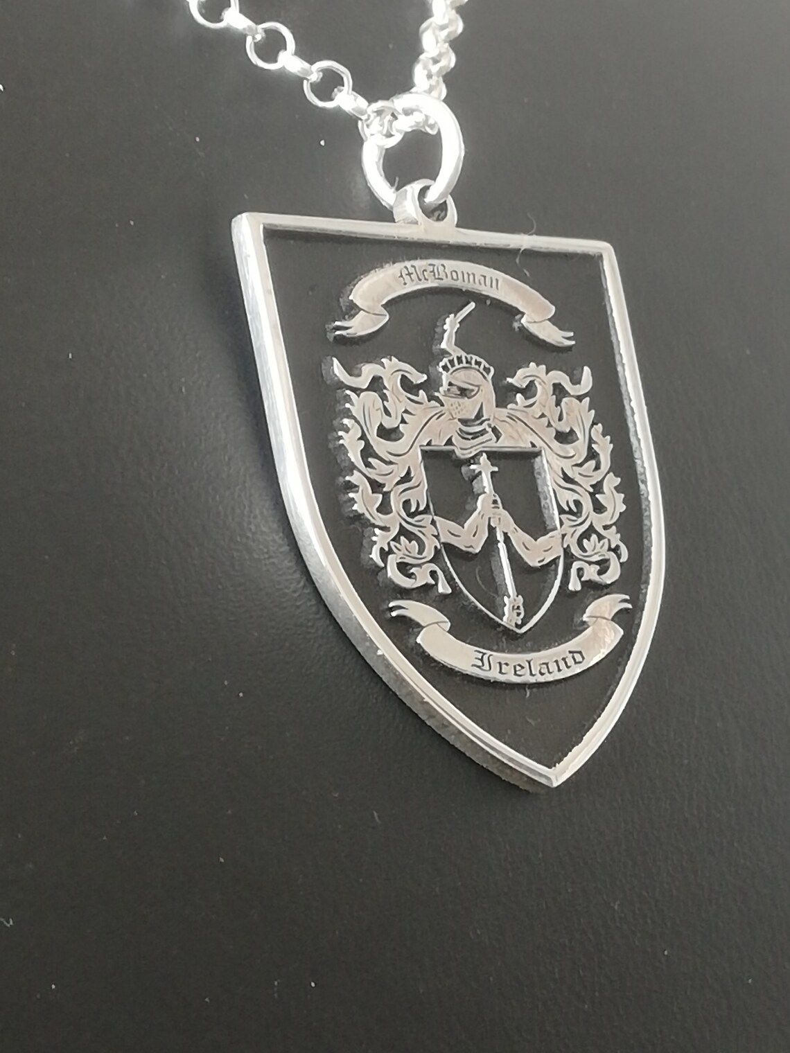 Coat of Arms Necklace Family Crest Necklace - Etsy