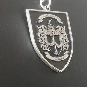 Coat of Arms Necklace, Family Crest Necklace - Etsy