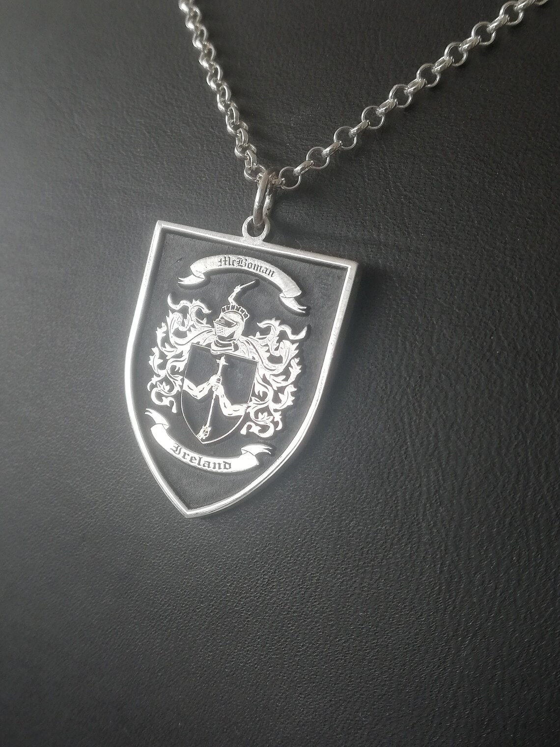Coat of Arms Necklace Family Crest Necklace - Etsy