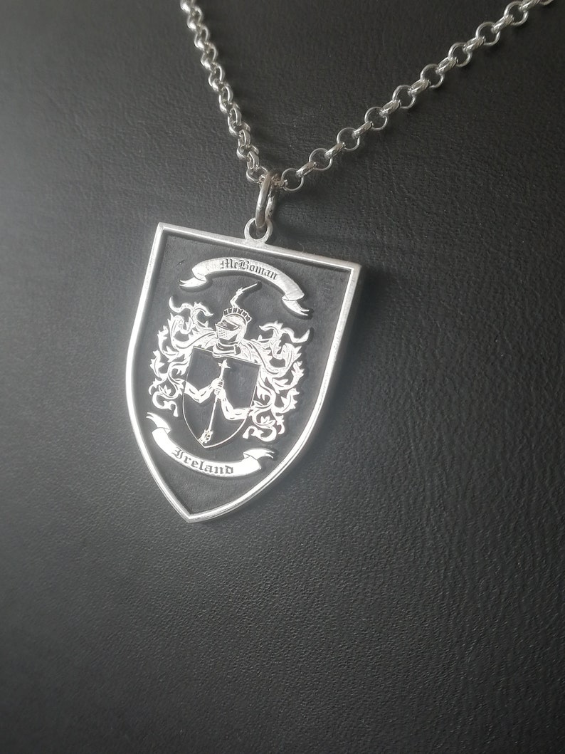 Coat of Arms Necklace, Family Crest Necklace - Etsy