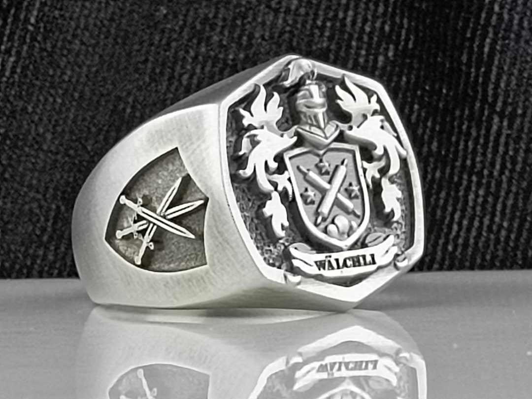Custom Family Crest Signet Ring: Sterling Silver Heraldic Wappen Ring ...