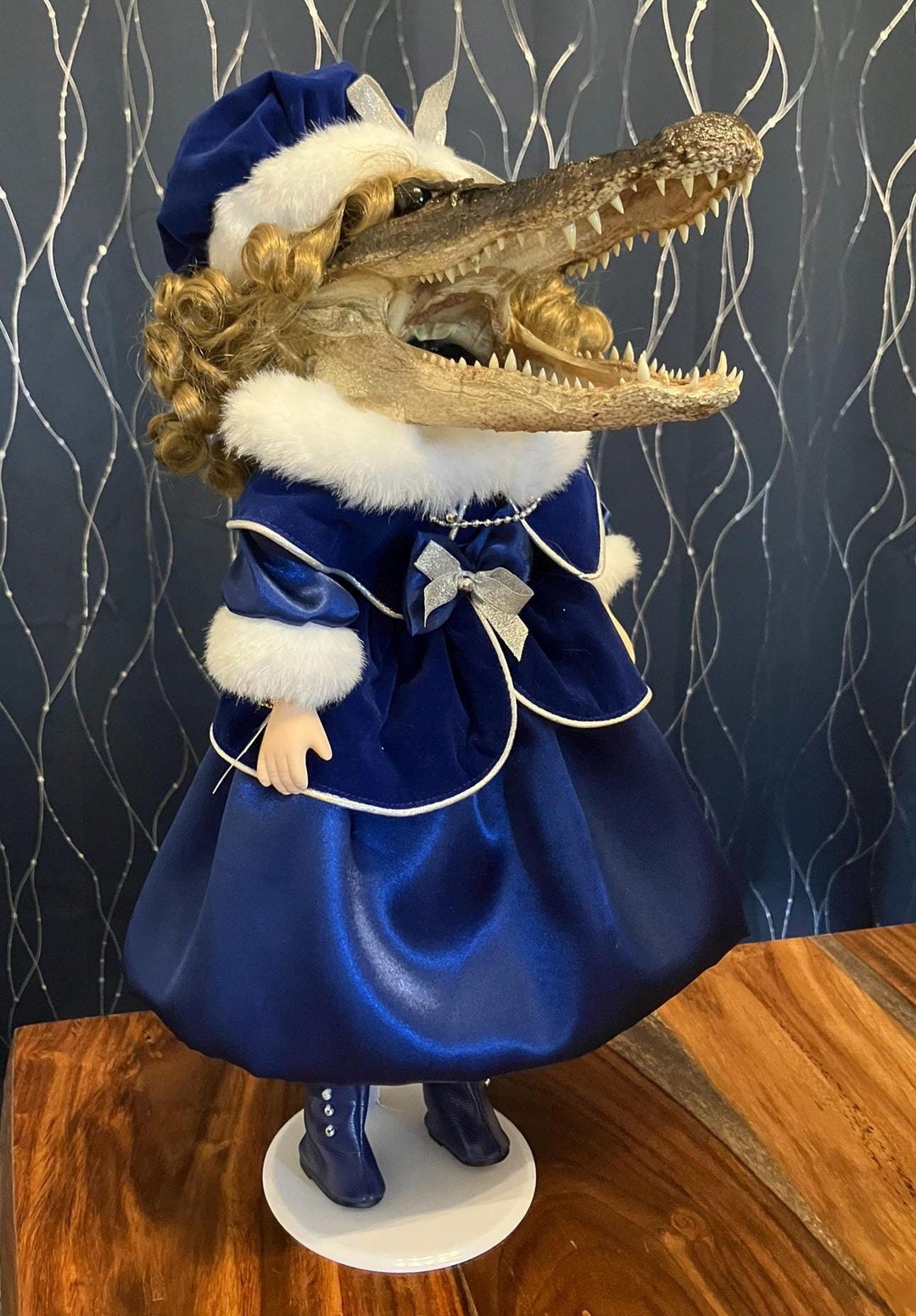 Gator in Blue - Etsy