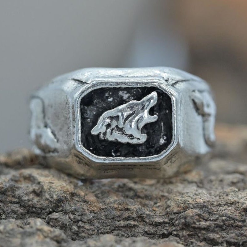 Wolf Ring - Etsy