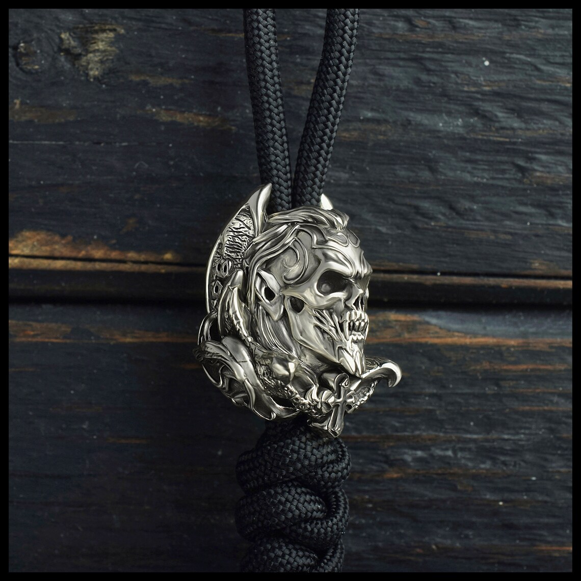 Vampire Skull PARACORD KNIFE BEAD Dracula Count With Cross Gothic Biker ...