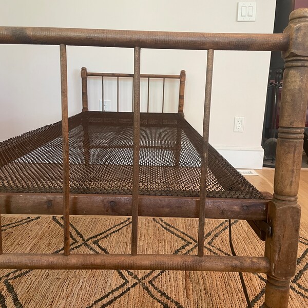 Antique Daybed - Etsy