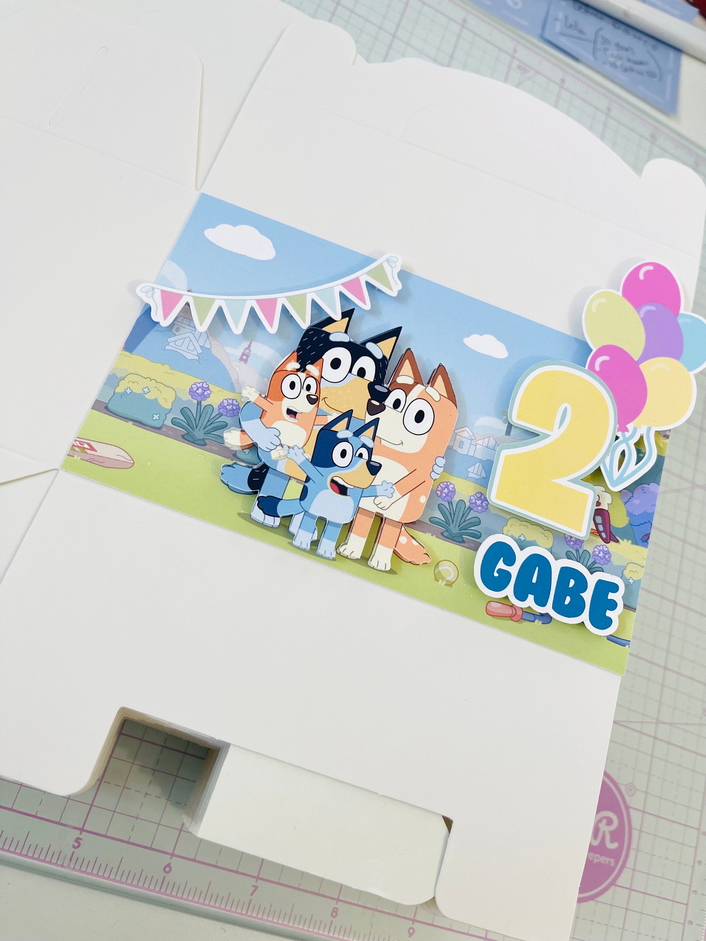 Caja de favor inspirada en Bluey, caja a dos aguas / cajita para ...