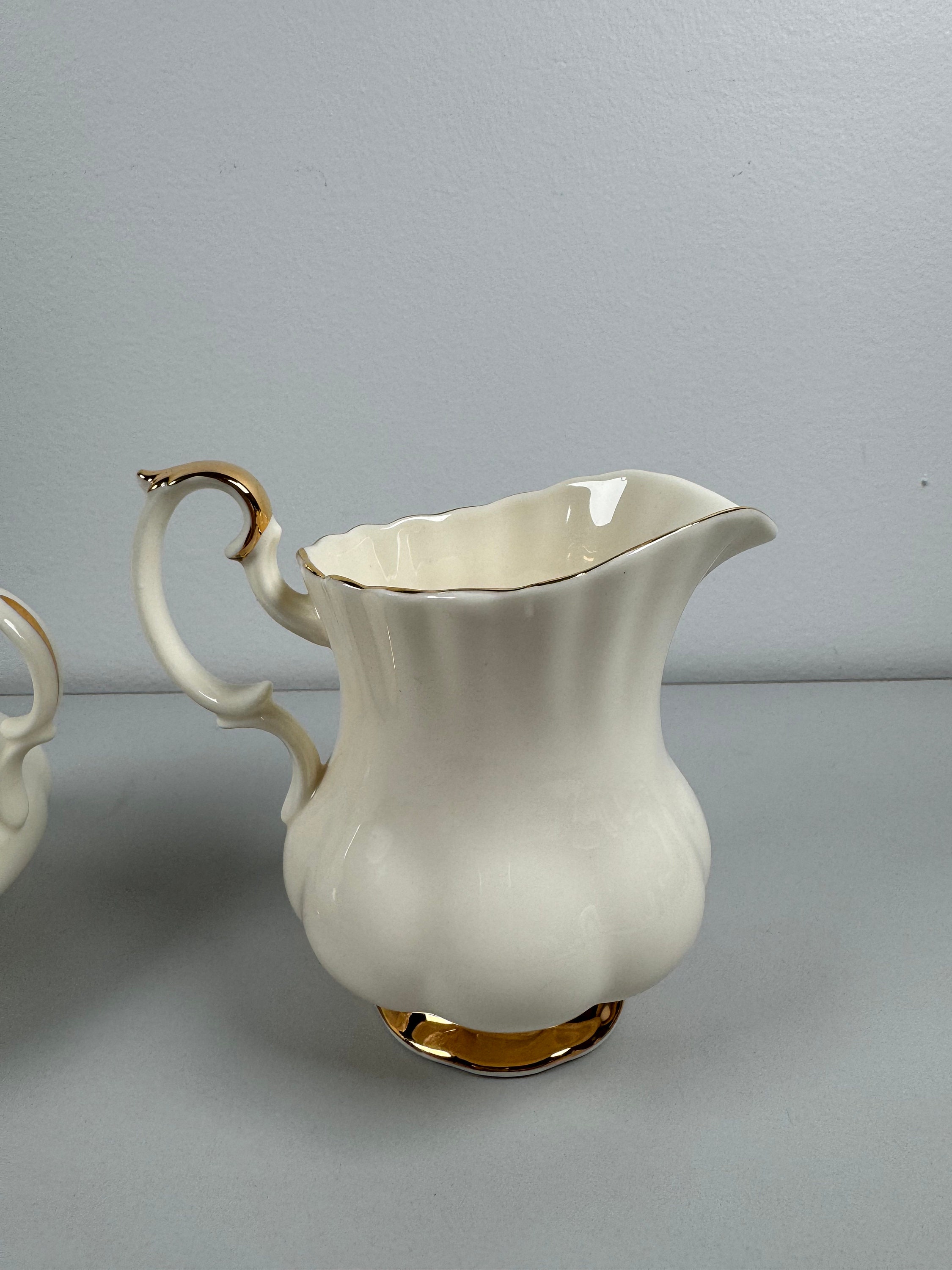Set Royal Albert Affinity Cream N Gold Covered Sugar Bowl 8 Oz. Cream ...