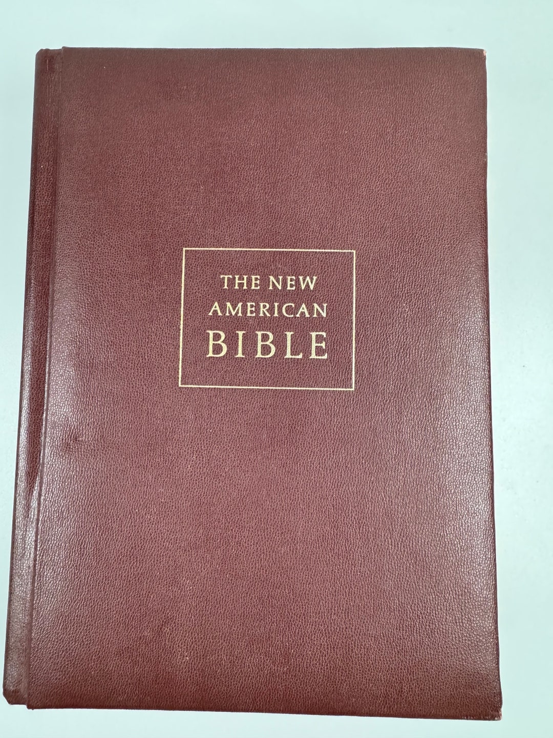 The New American Bible 1161 Pages. 1970. Burgandy Leather Cover. 12” X ...