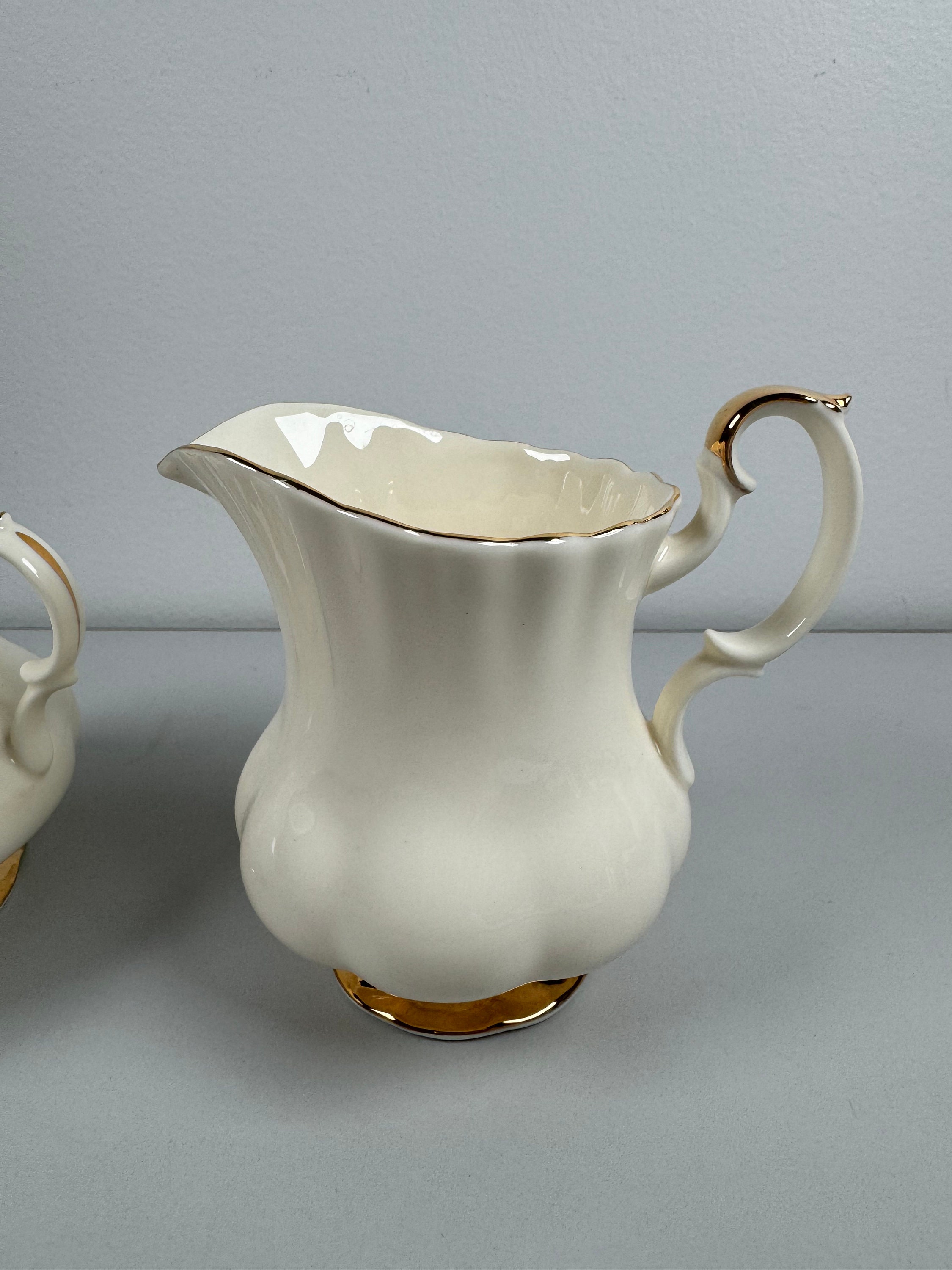 Set Royal Albert Affinity Cream N Gold Covered Sugar Bowl 8 Oz. Cream ...