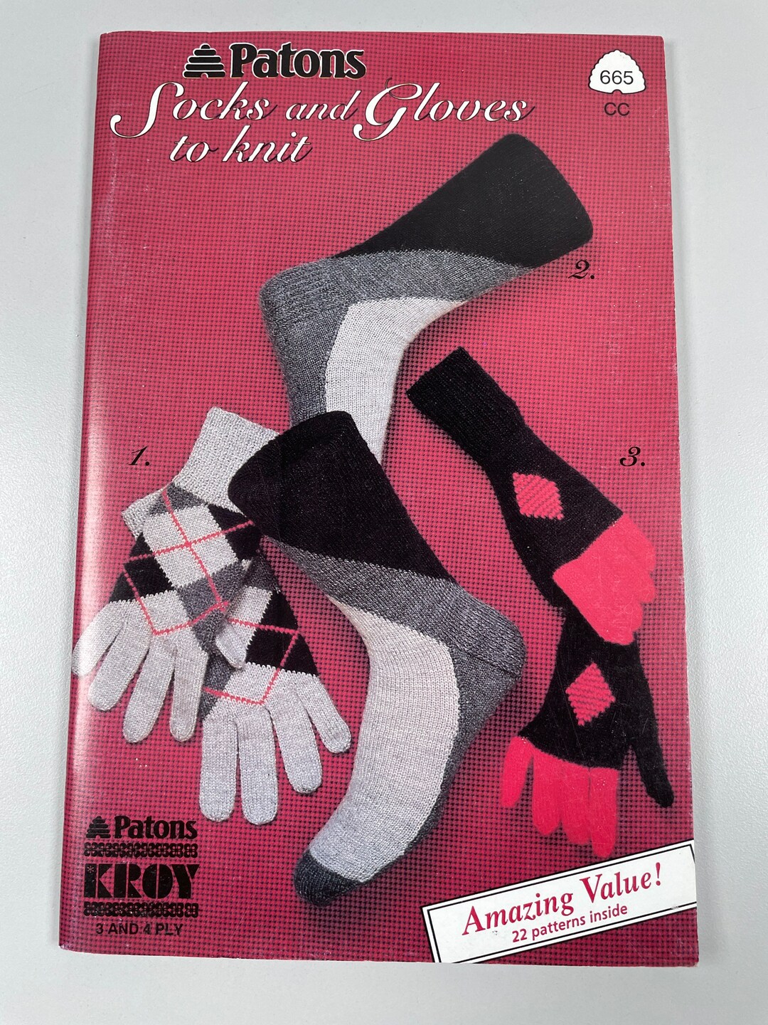 Patons Socks and Gloves to Knit. 60 Pages of Photos and Instructions. 22 Patterns Included. 9 ...