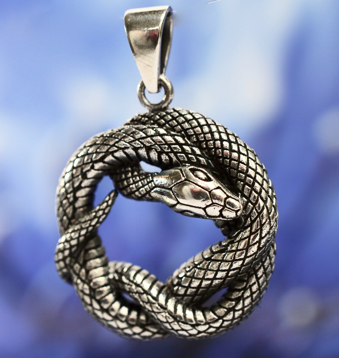 Sterling Silver 925 Curling Snake Pendant in Gift Box ( Weighs 8 Grams ...