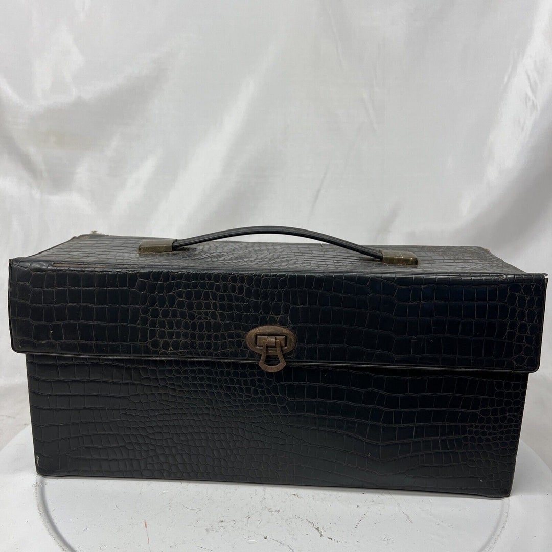 Vintage 8 Track Faux Black Leather Carrying Case With 6 Various Artist ...