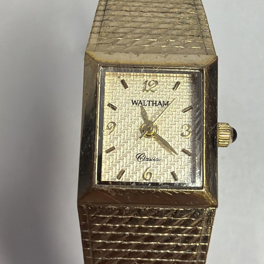 Waltham Embassy WAW026 Gold Tone Quartz Analog Ladies Watch. Batt ...