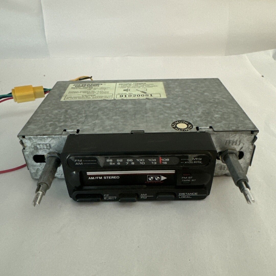 VINTAGE Pyramid Gold Series Radio Cassette Player Model 500sg Untested ...