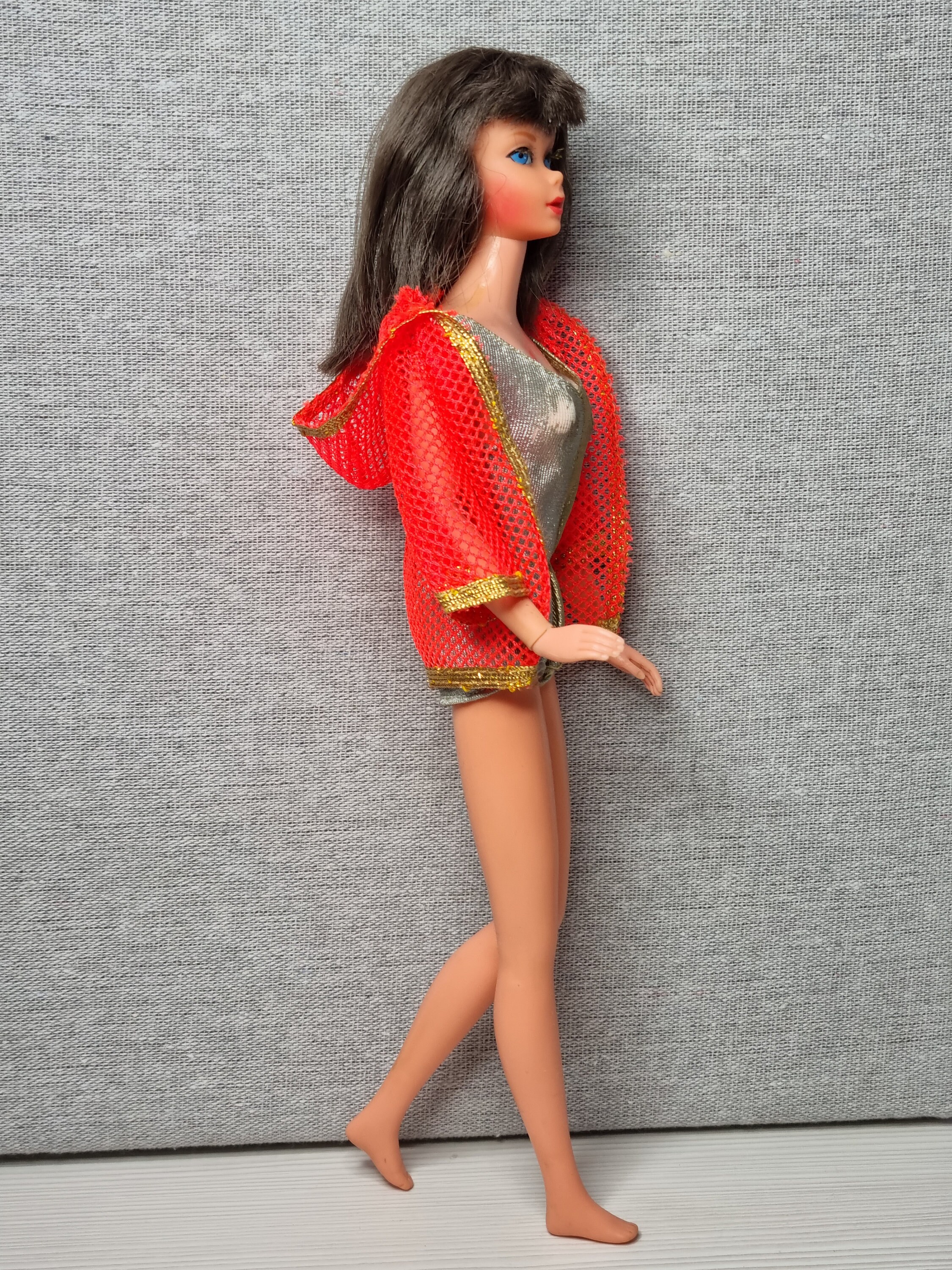 Vintage Dramatic New Living Barbie Brunette 1970 1960 Posable ...