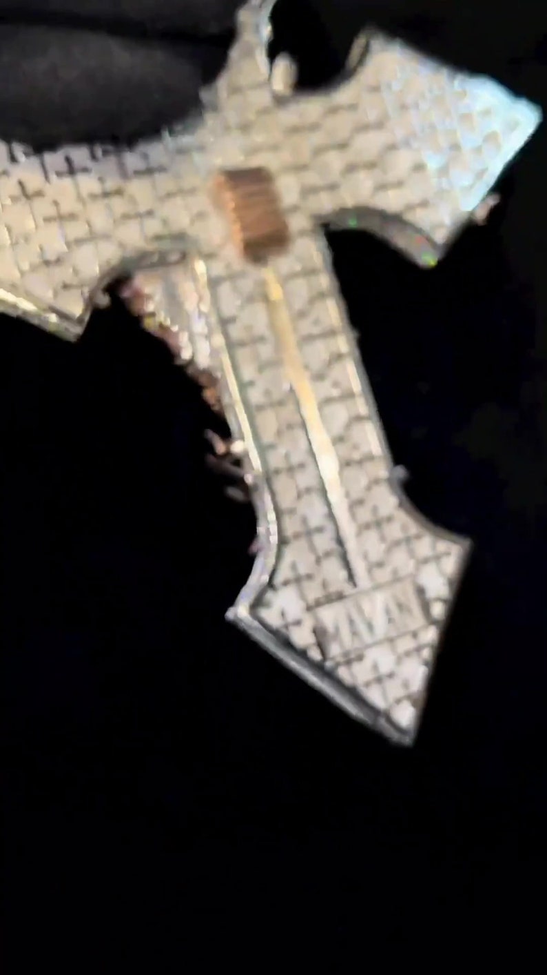 Hiphophanger Jezus kruis Iced Out | Verborgen mes | Dikke ...