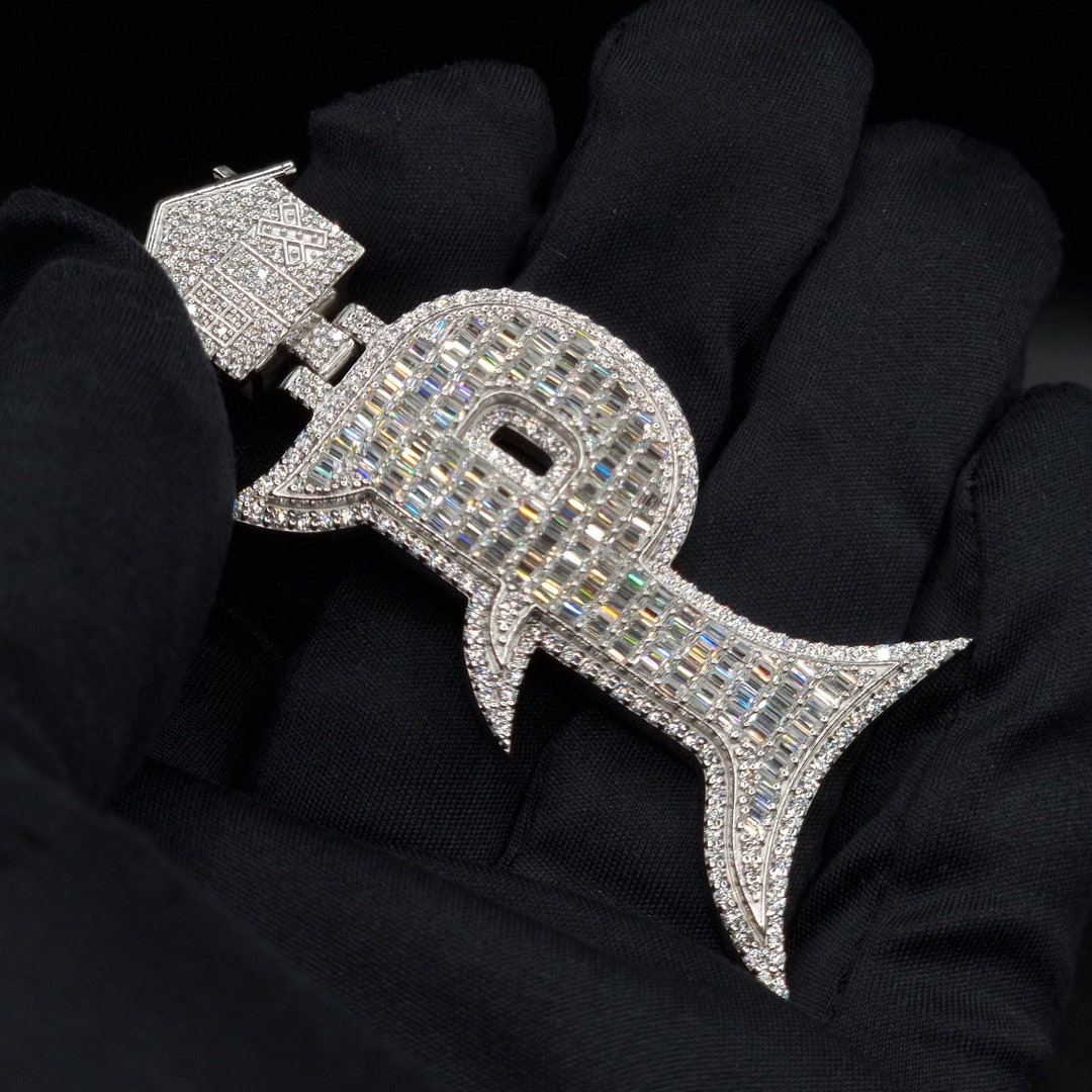 Emerald Cut VVS1 Moissanite Letter "p" Pendant, Iced Out Chunky Pendant ...