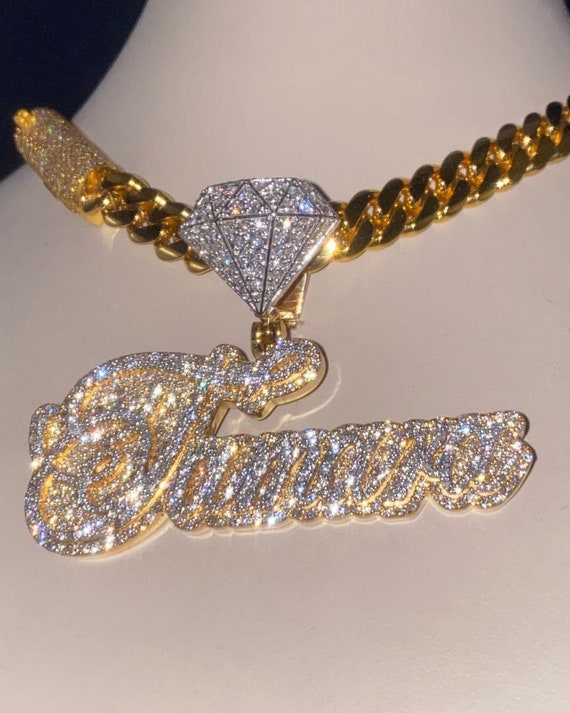 Moissanite name pendant store