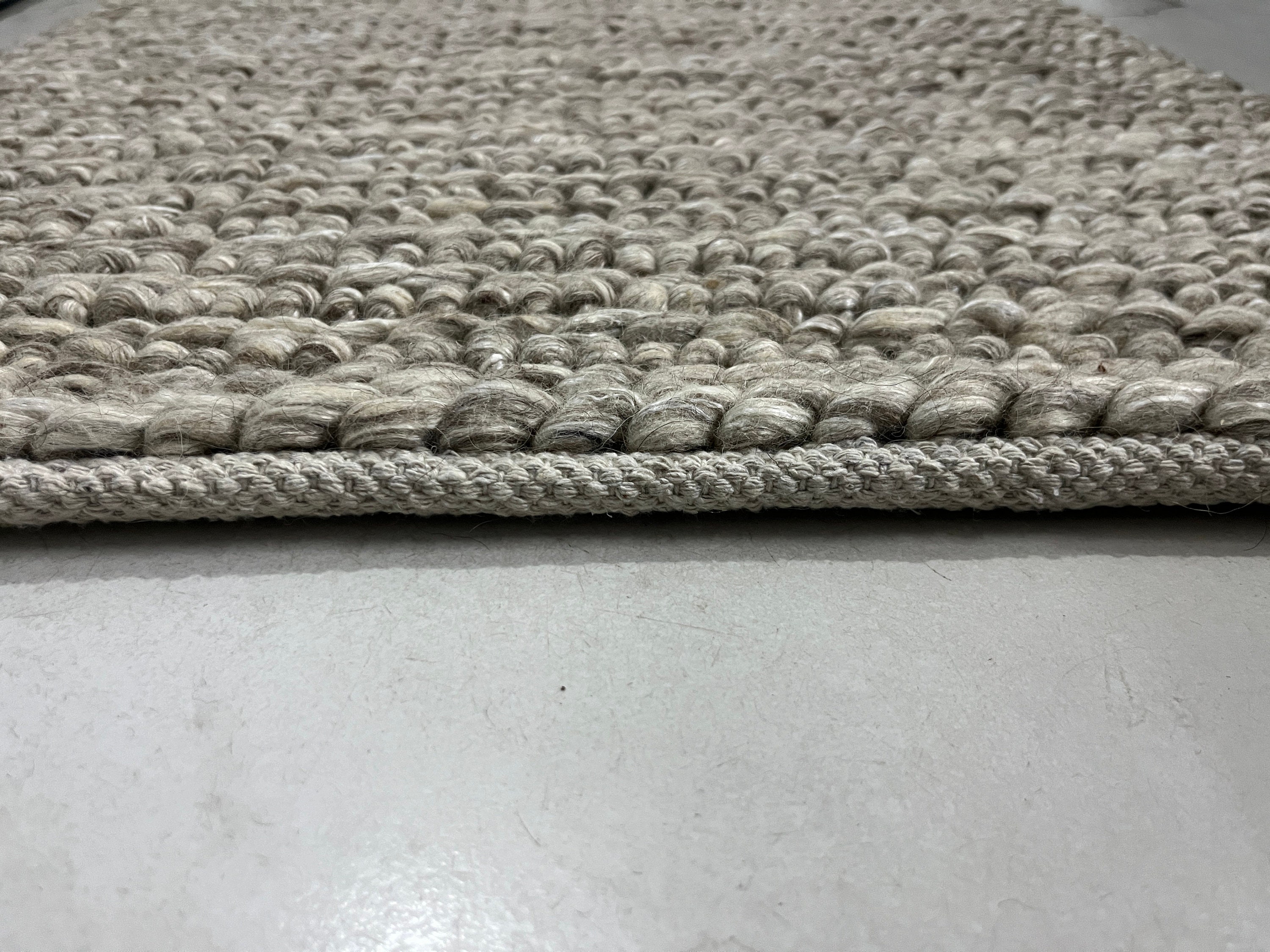 Handwoven Gray Chunky Loop Wool Rug Hand Knitted Plaid Rugs for Bedroom ...