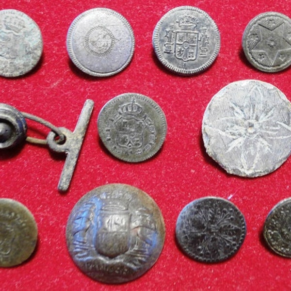 Colonial Buttons - Etsy