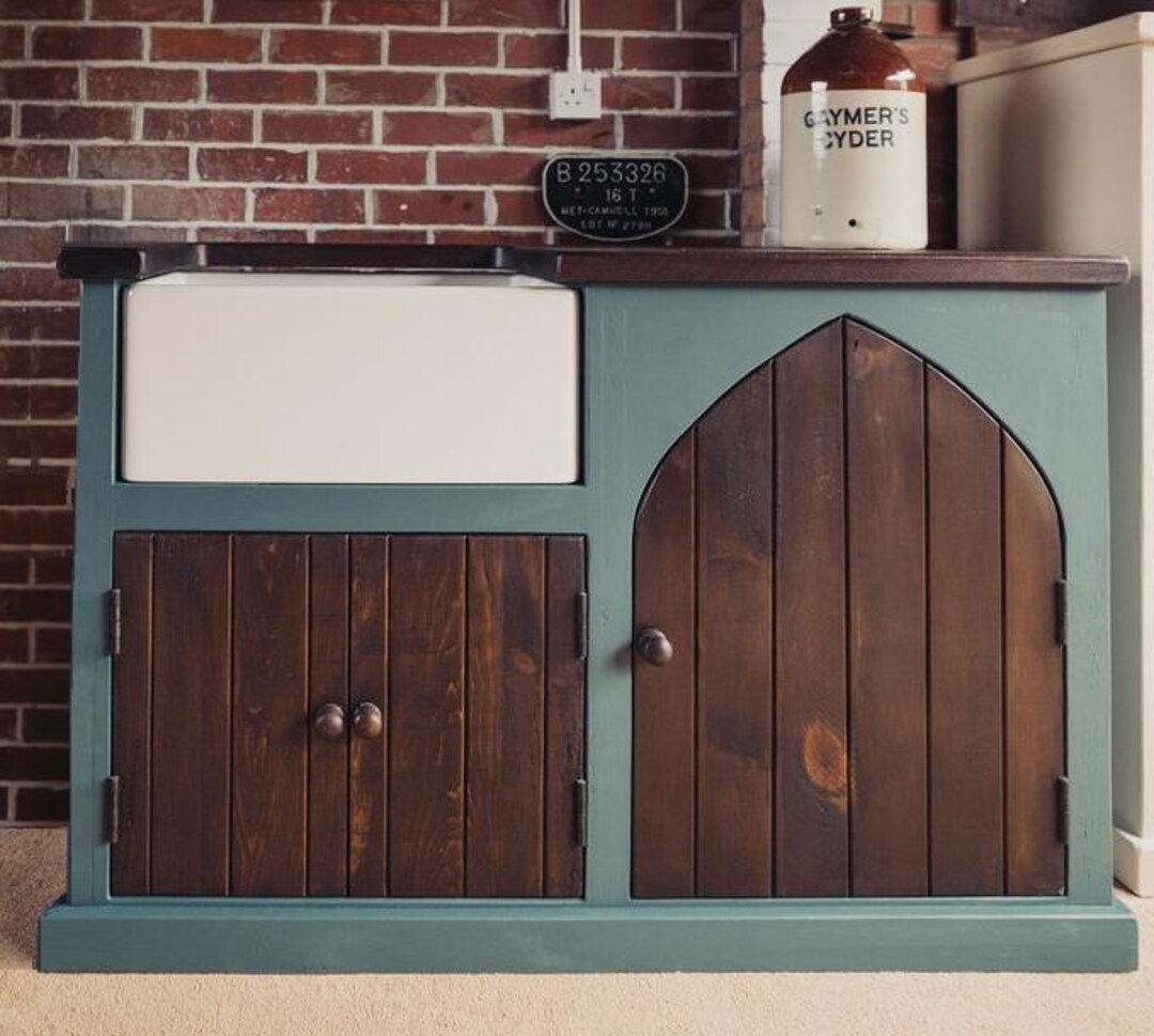 Dorian Gothic Rustic Belfast Sink Unit. Freestanding Rustic Kitchen ...