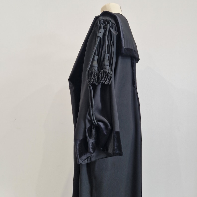 Lawyer or Magistrate Gown Made in Italy. Barrister Gown. Articles for ...