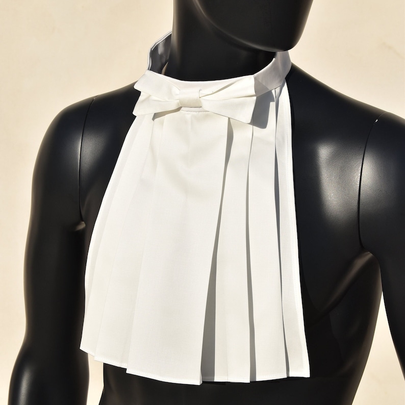 Court Bib With Folds. Court Bib With Jabot. Lawyer Neck. Lawyer Jabot ...