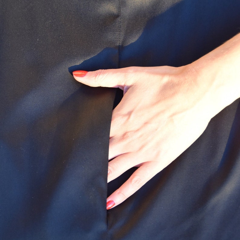 Lawyer Robe With Folds. Dress Lawyers. Dress for Graduation in Law and ...