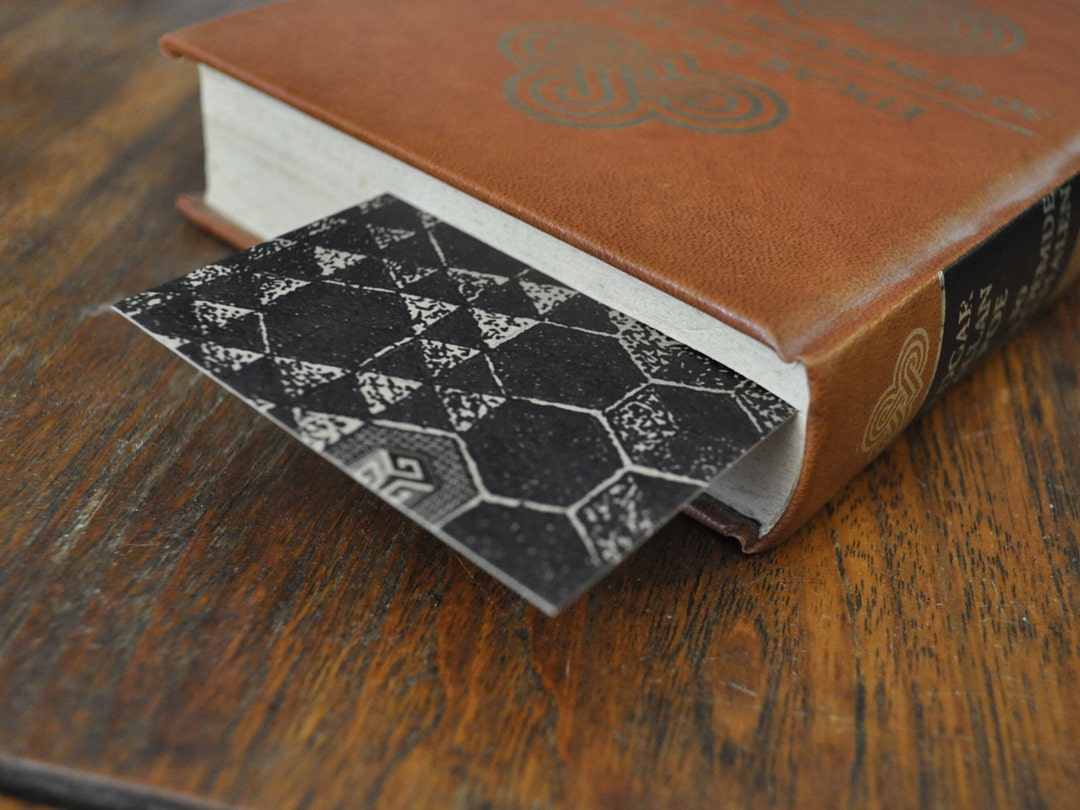 Laiska Geo Dot Bookmark - Etsy
