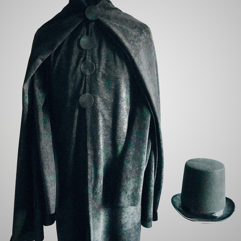 Hatbox Ghost Mask - Etsy