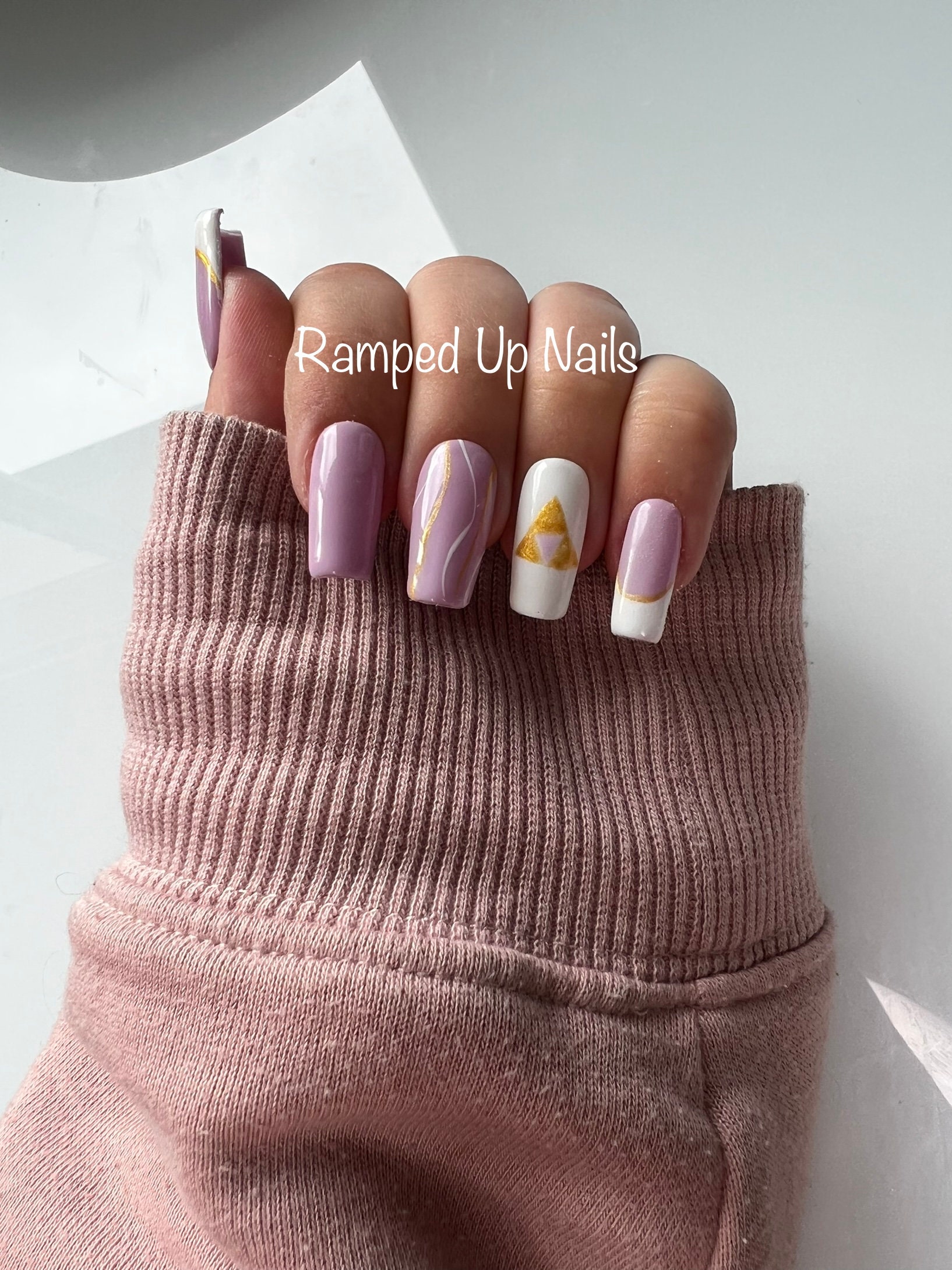 Princess Zelda Inspired Nails - Etsy