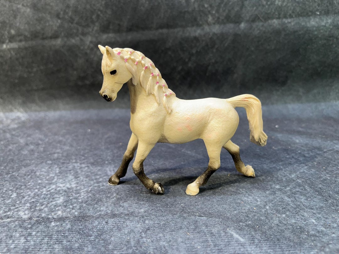 Schleich Horse : White Arabian Mare (13761) SEE Photos/description - Etsy