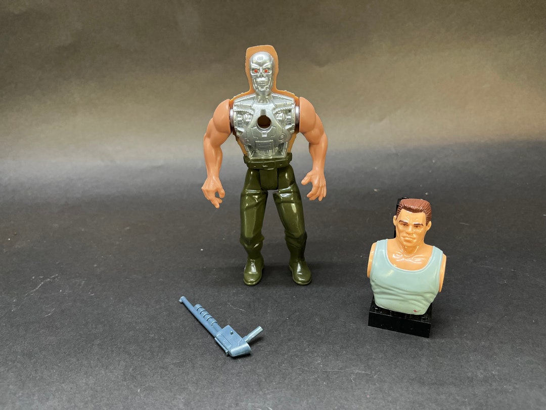 Terminator 2 Action Figure : Battle Damage Terminator. 100% Complete ...