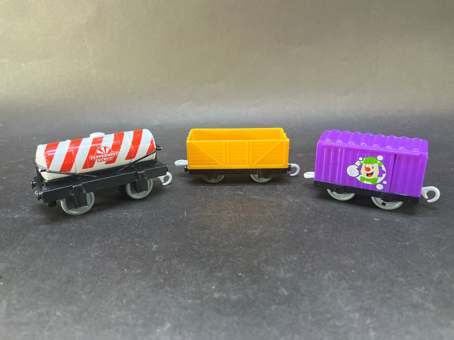 Thomas & Friends, Trackmasters : Sodor Candy Co. Corgo Cars. Mattel ...