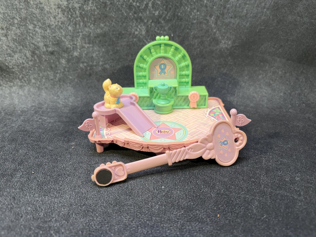 Precious Places Playset : Grandstand Pet Pageant (5188) . Fisher Price ...