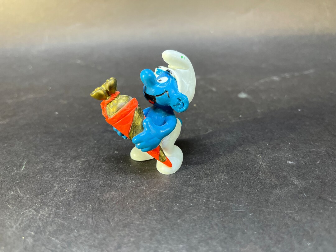 Smurf Figure : Smurf With Orange Surprise Cone. No 20221. Schleich 1982 ...
