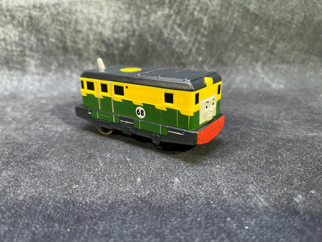 Thomas & Friends, Trackmaster : Phillip No 68. Working !! Mattel. - Etsy