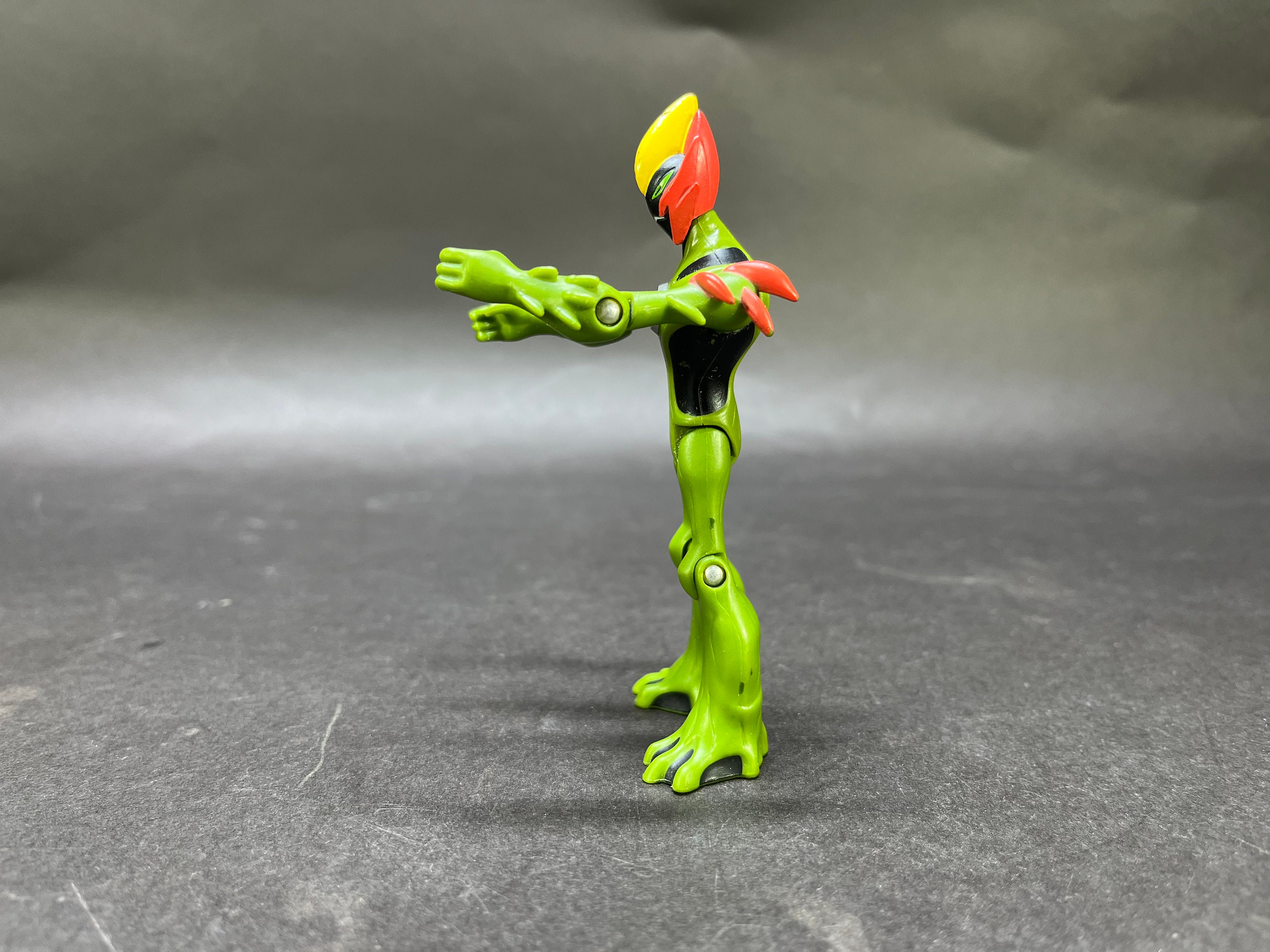 Ben 10 Action Figure: Swampfire. 3.75 Inches. - Etsy