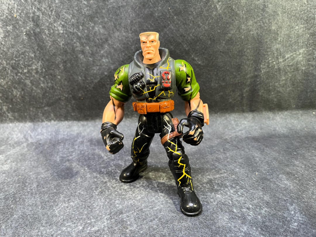 Small Soldiers Action Figure: Chip Hazard Electro Charged. Incomplete ...