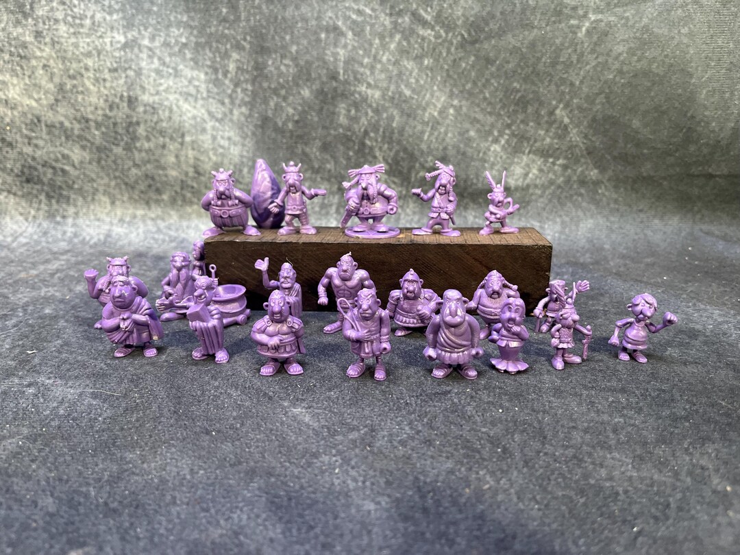 Vintage Plastic Asterix and Obelix (dargaud) Mini Figurines . 24 ...
