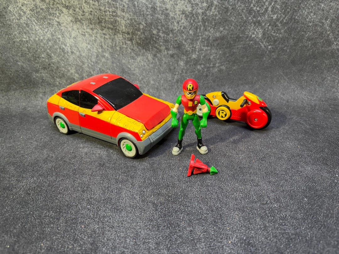 Teen Titans Go : Robin With T-cycle and Turbo Mobile. Near Complete ...