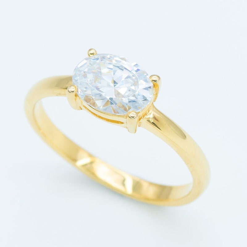 Horizontal Oval Engagement Ring - Etsy