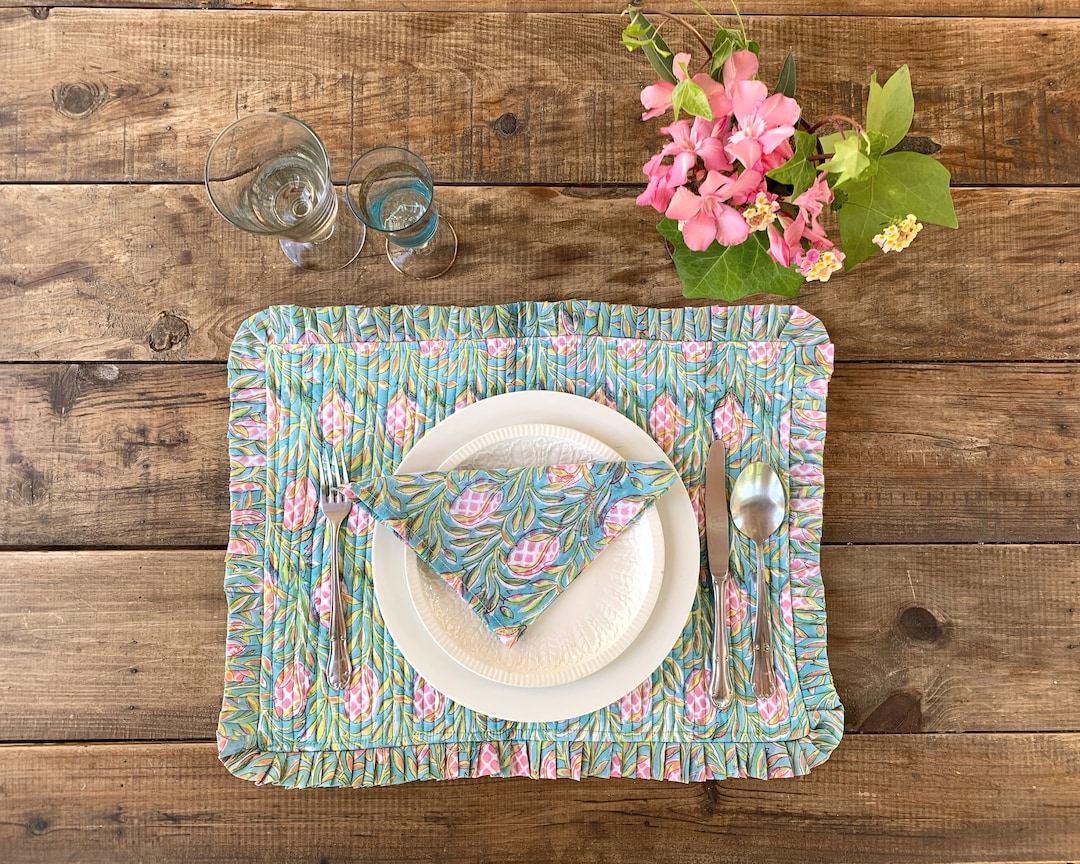 Padded Rectangular Table Mat With Frills and Napkins, Set of Two · Pure ...