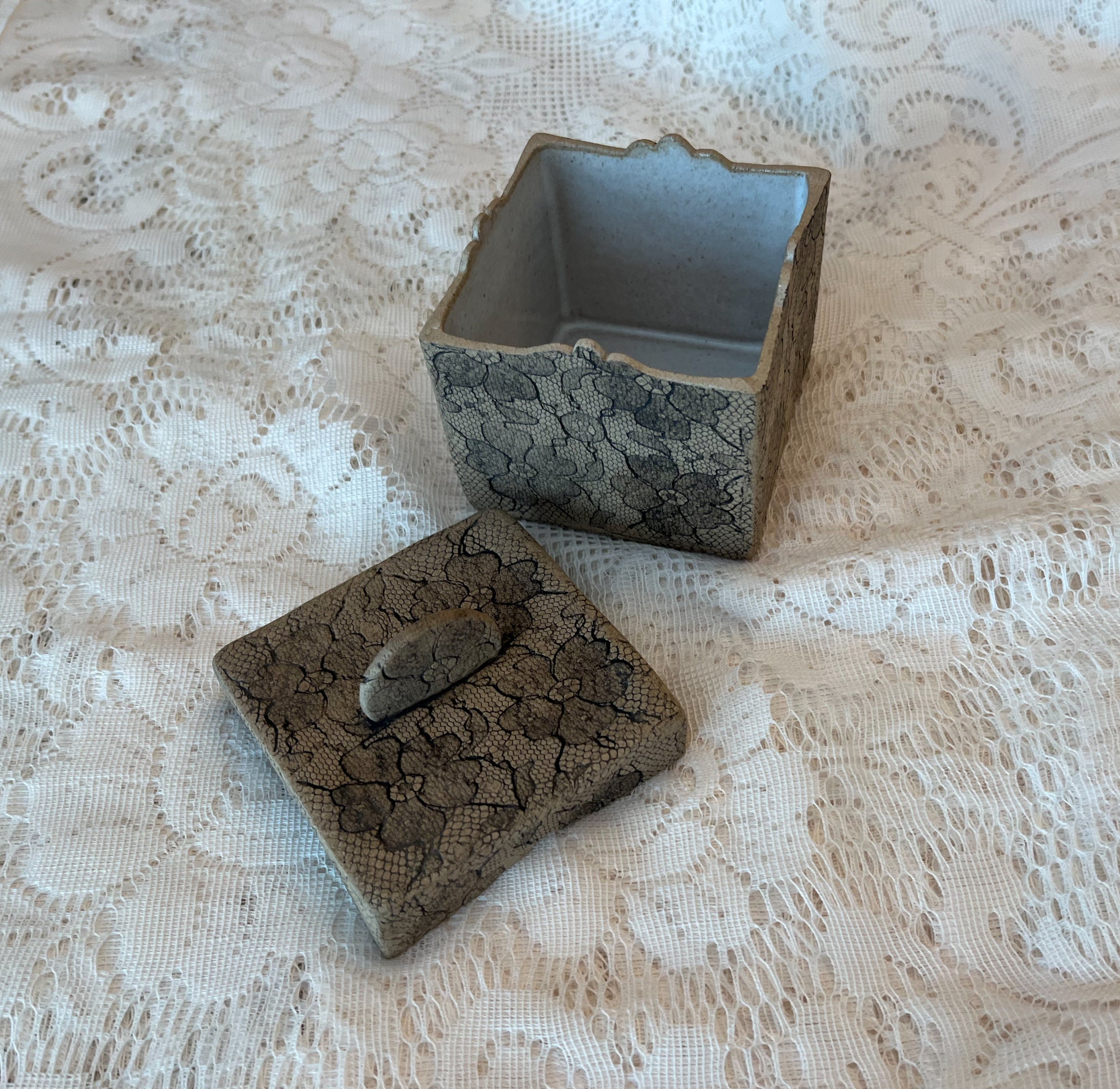 Handcrafted slab Clay Pottery Small Box - Etsy