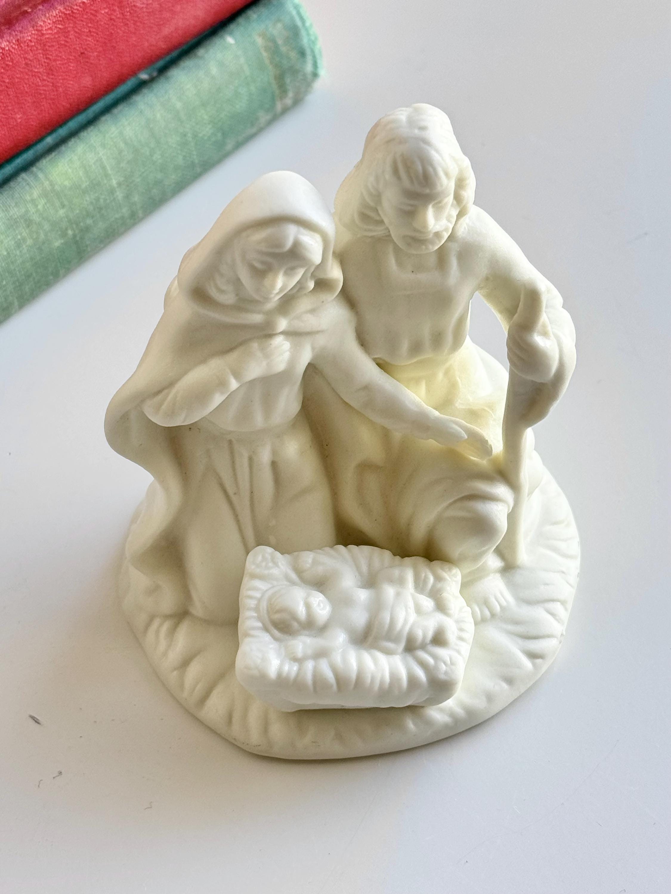 Vintage White Ceramic or Porcelain Nativity Scene/ Mary , Joseph, Baby ...