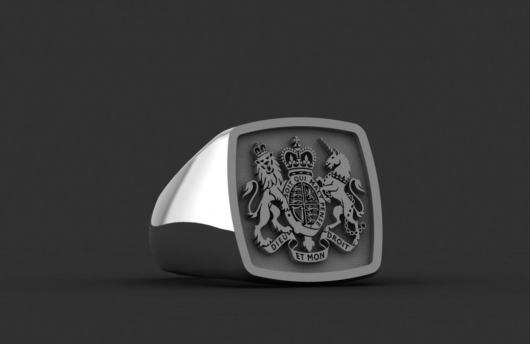 Family Crest Signet Ring, Graduation Gift, Coat of Arms Ring, Gold ...