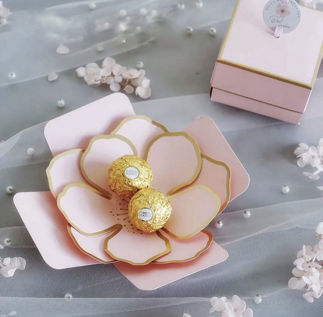 Classy & Fun Gift Box With a 3D Flower - Etsy