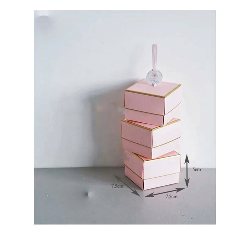 Classy & Fun Gift Box With a 3D Flower - Etsy