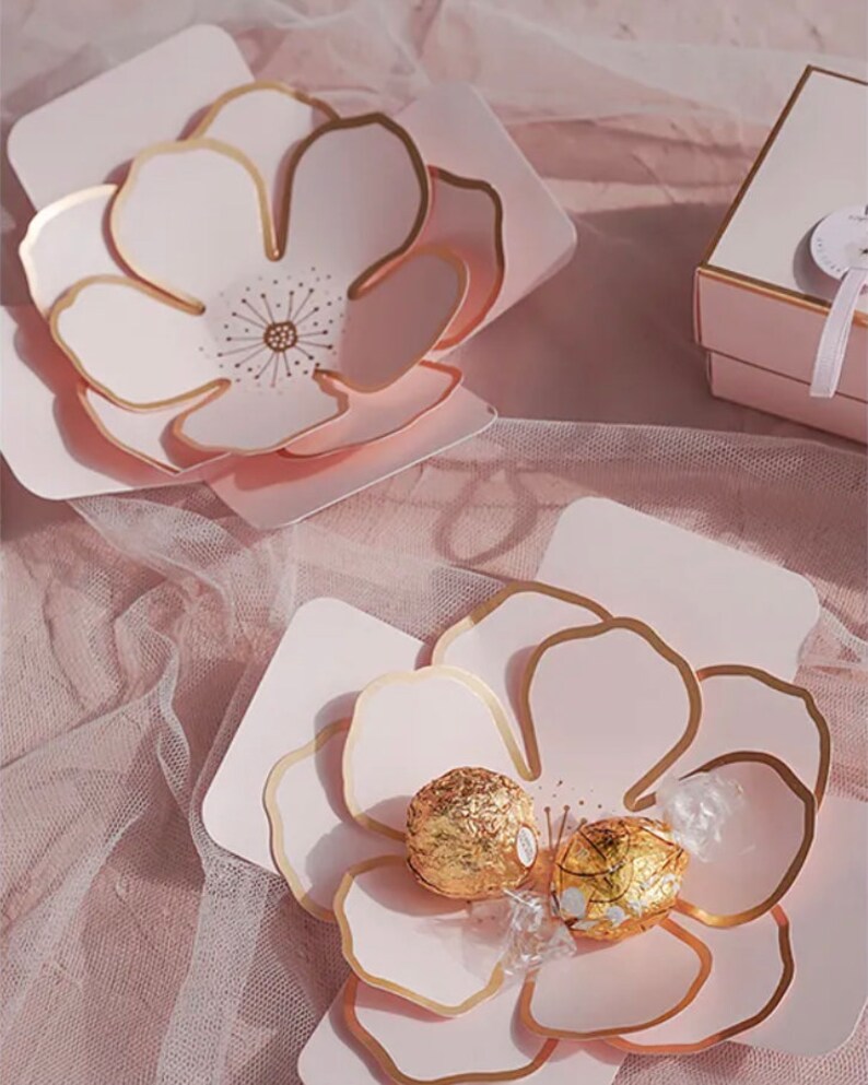 Classy & Fun Gift Box With a 3D Flower - Etsy