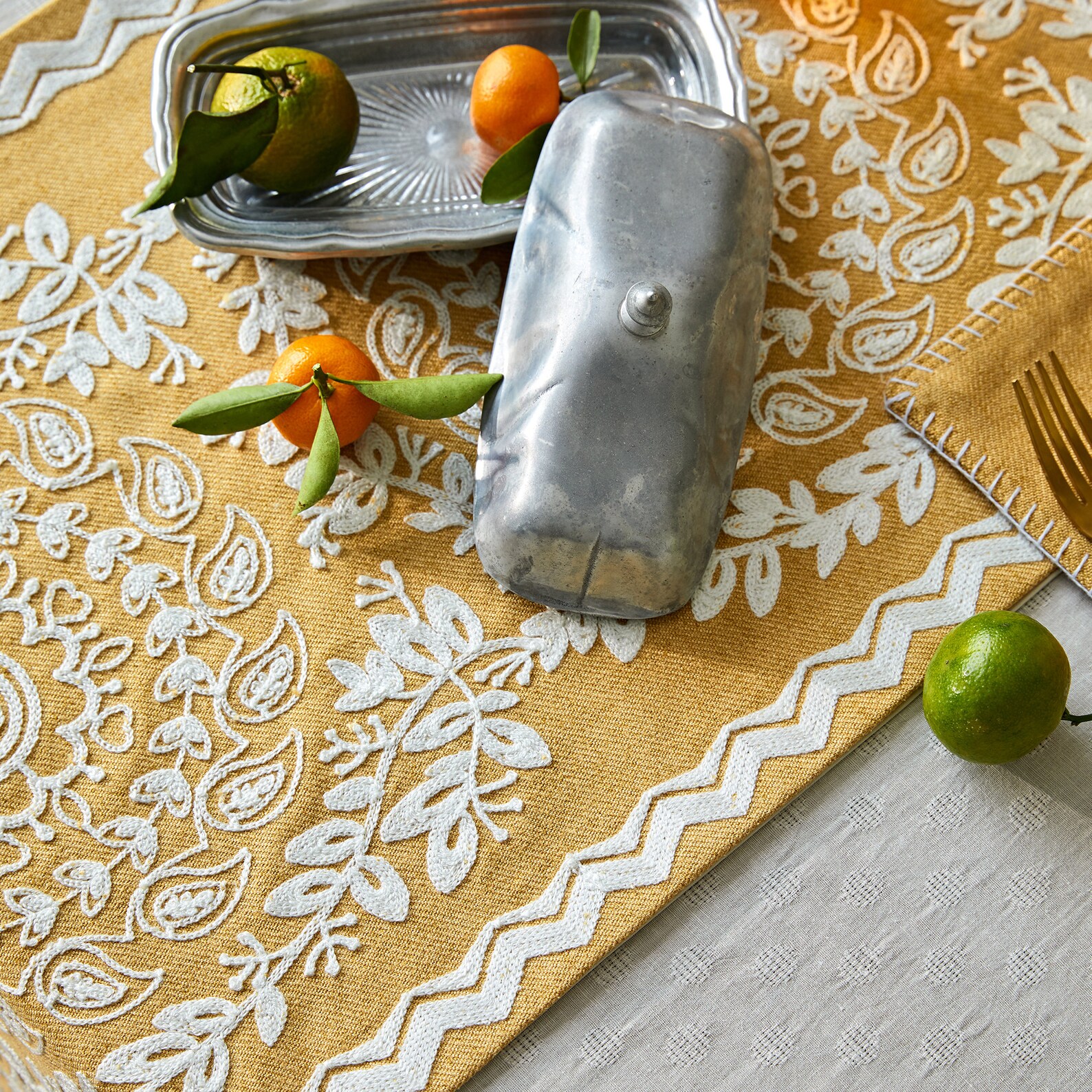 Embroideried Table Runner Rustic Farmhouse Table Runner - Etsy